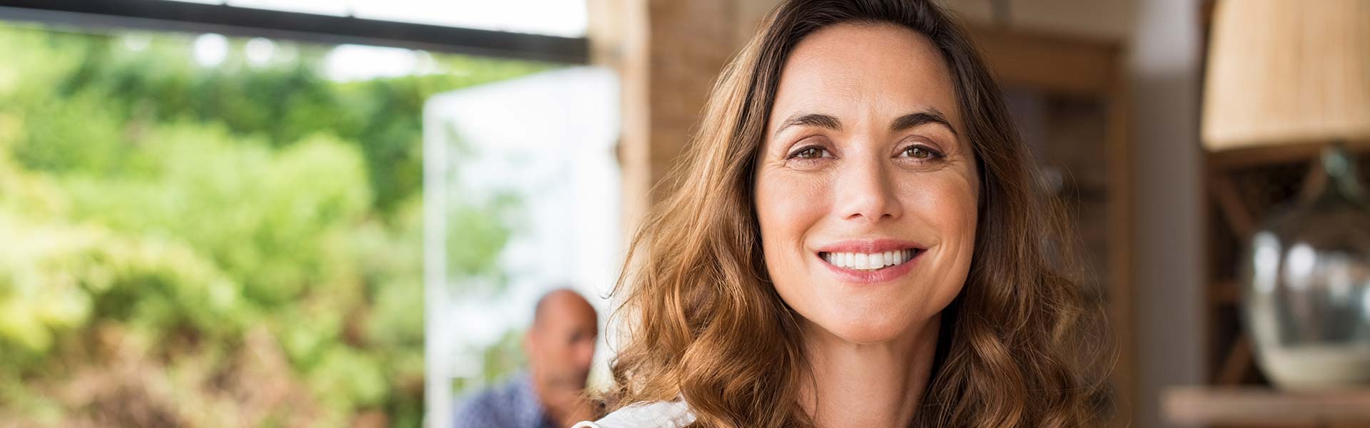 How to Safely Floss Around a Dental Crown | Dunwoody, GA